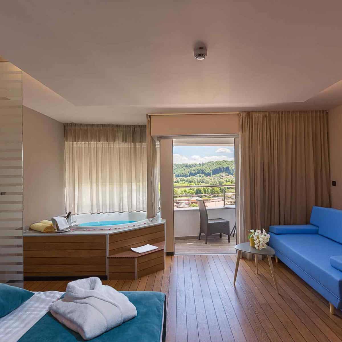 Hidromasažna kada u svakoj sobi - Wellness Hotel Villa Magdalena